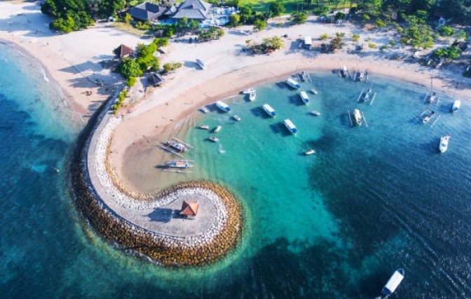 10 Pantai Tersembunyi di Bali yang Wajib Kamu Kunjungi! - Sewa Hiace di Bali